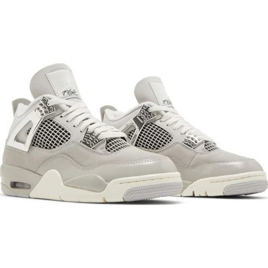 Кроссовки Nike Air Jordan 4 Retro Frozen Moments купить в Москве